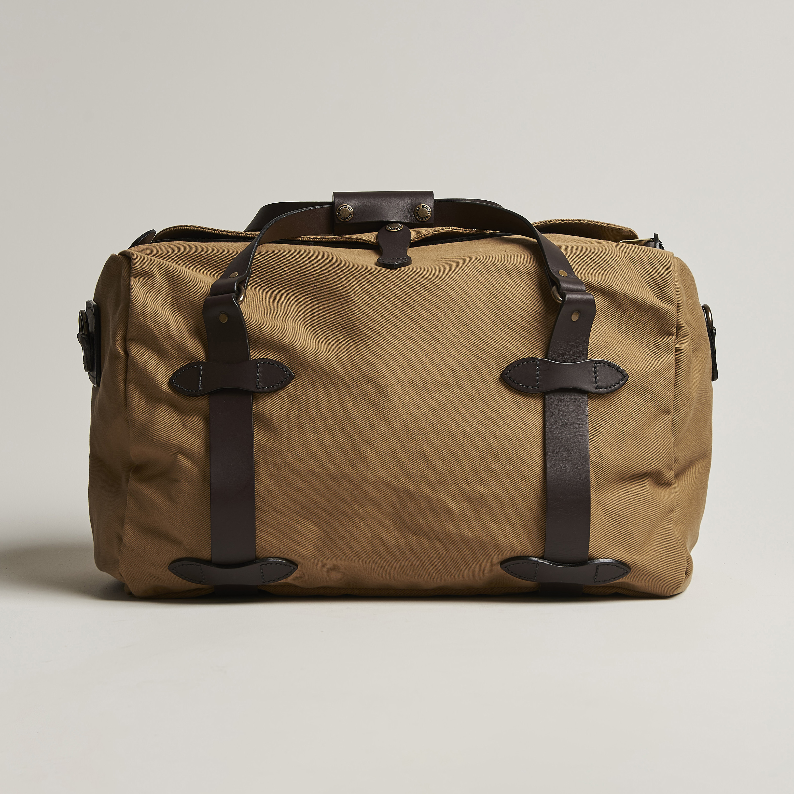 Filson Duffle Medium Tan | Man - CareOfCarl.nl