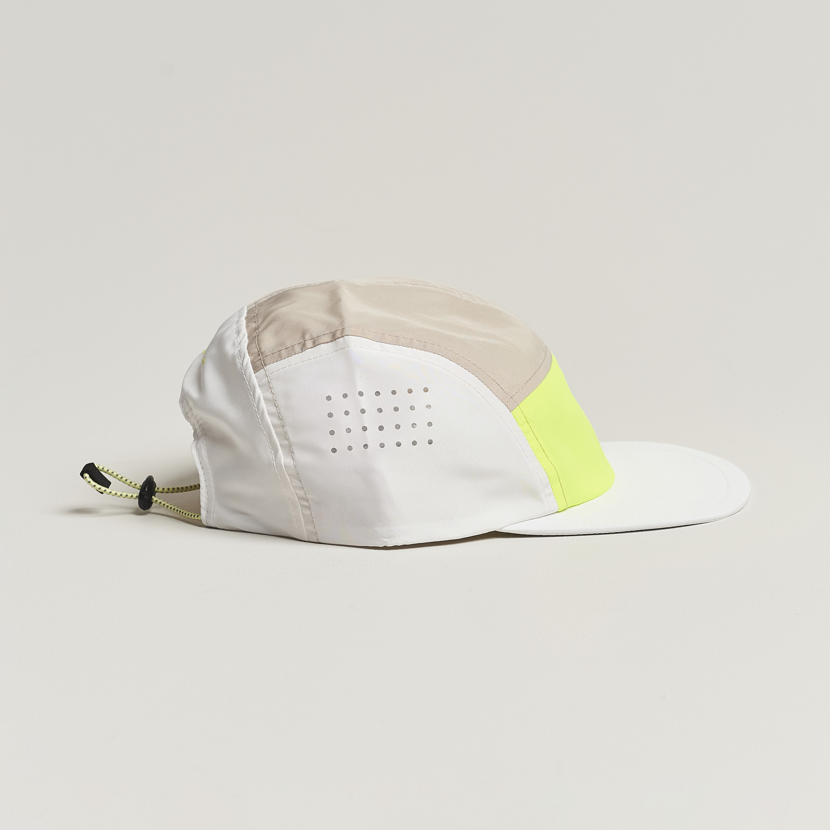 Peak Performance Lightweight Cap Off White | Man - CareOfCarl.nl