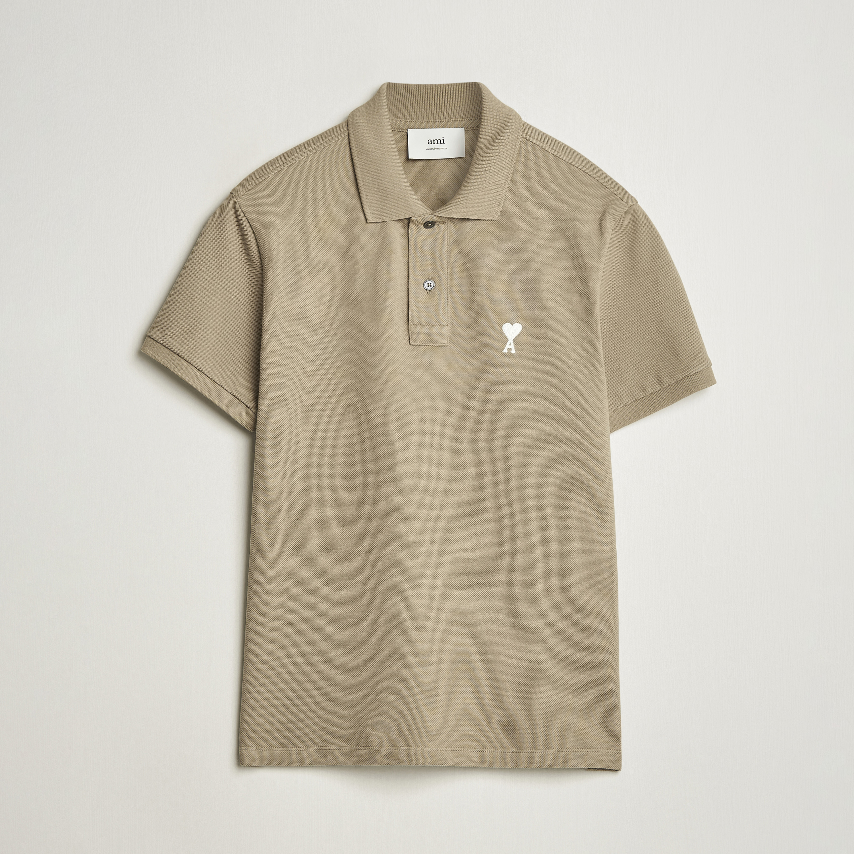AMI Off White Heart Logo Polo Beige - Acheter AMI CareOfCarl.fr.