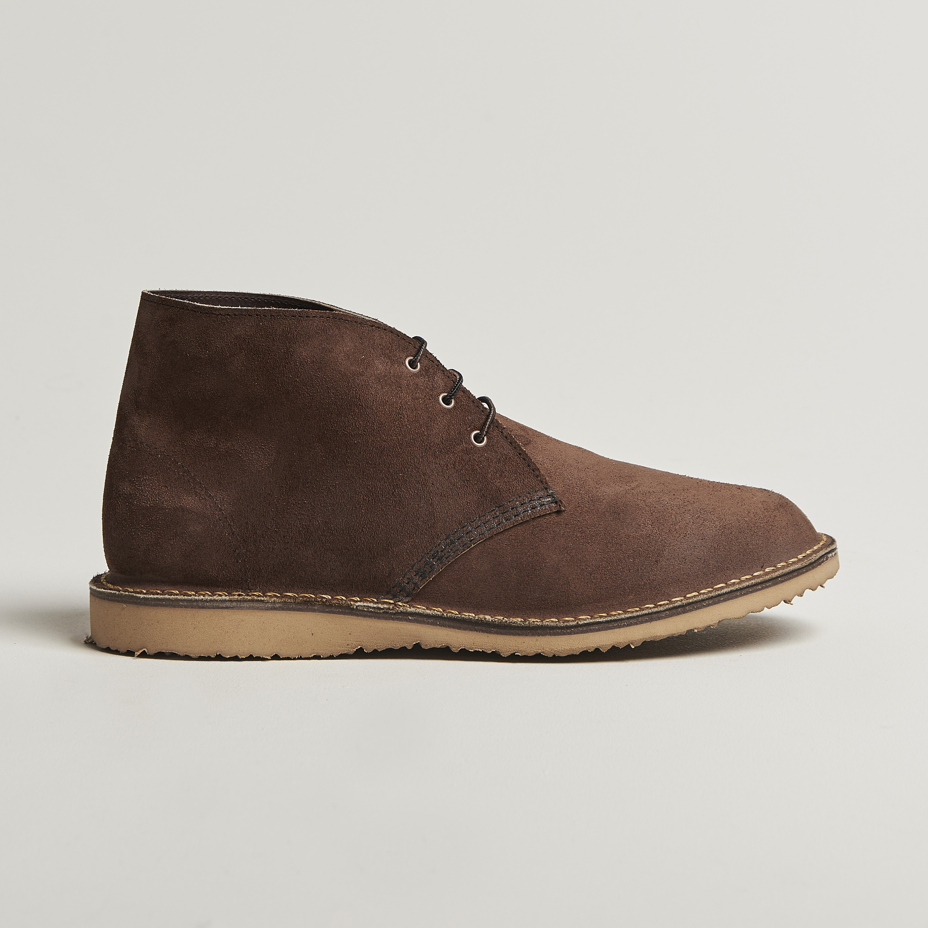 Red Wing Shoes Weekender Chukka Chocolate Muleskinner | Man - CareOfCarl.nl